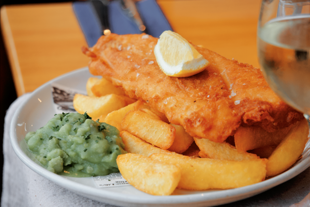 The Anchor pub in Rowhedge | Bar restaurant